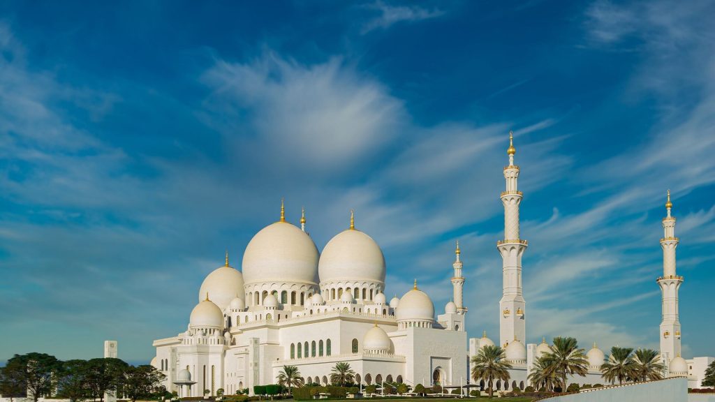 Sheikh Zayed Grand Mosque - Visit on a trip to Abu Dhabi - Kanoo Travel